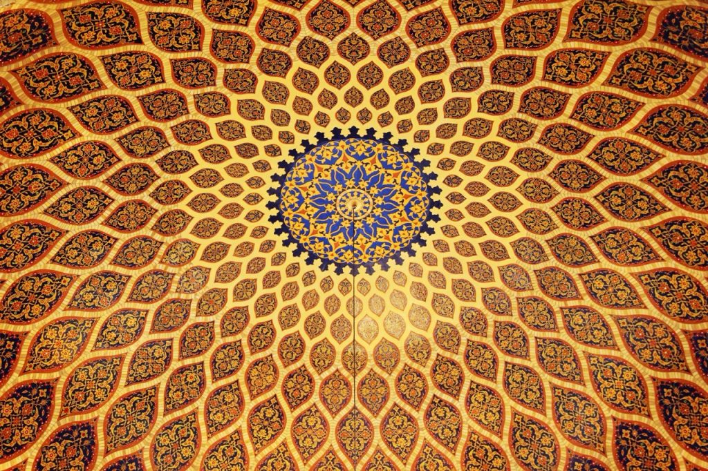 Persian Dating And Building Trust Over Time - Untold Persia